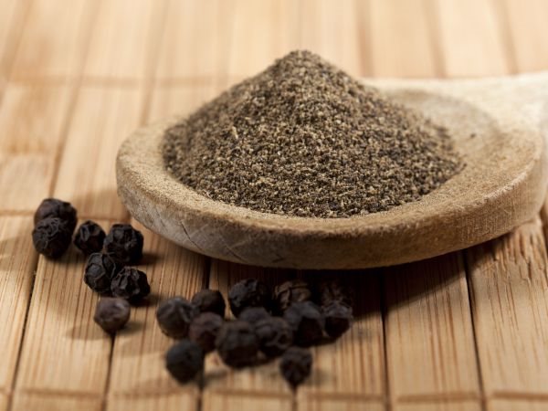 KVIZ: Pravi majstori u kuhinji prepoznaju ove začine sa slika ...